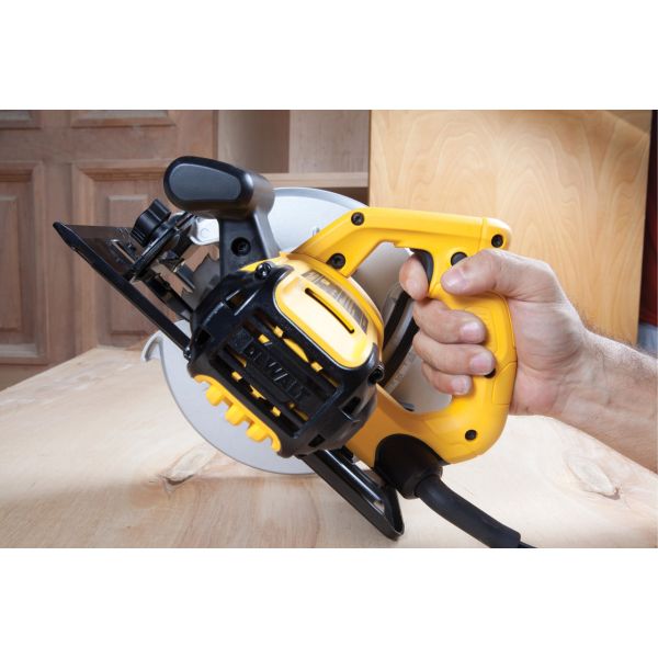 Купить DEWALT DWE560 дисковая ручная пила, 1350 Вт. Цена на ДеВОЛТ ДВЕ ...